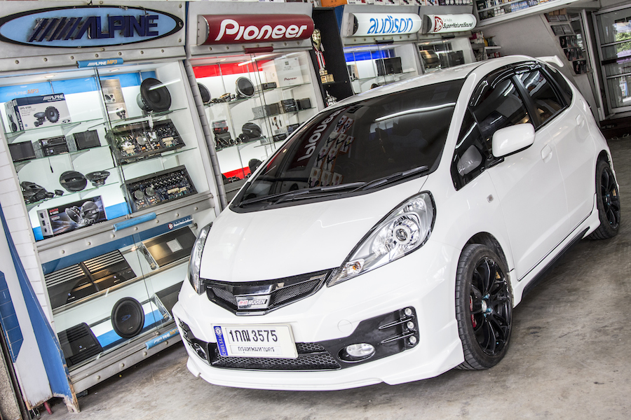 UDC CAR AUDIO ศูนย์ติดตั้งเครื่องเสียงติดรถยนต์ชั้นนำ